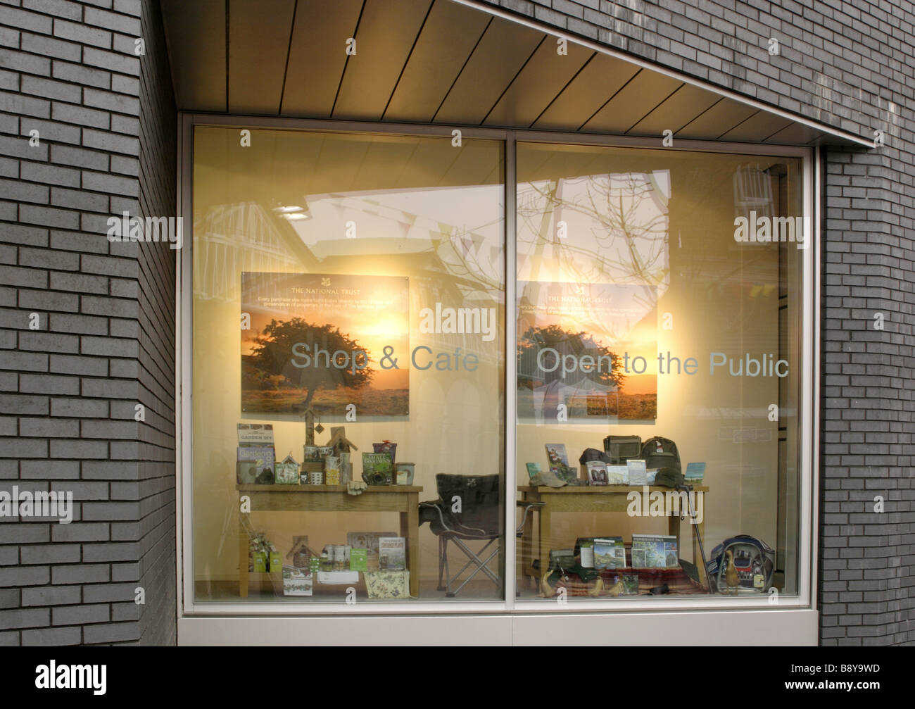 Heelis building hi-res stock photography and images - Alamy