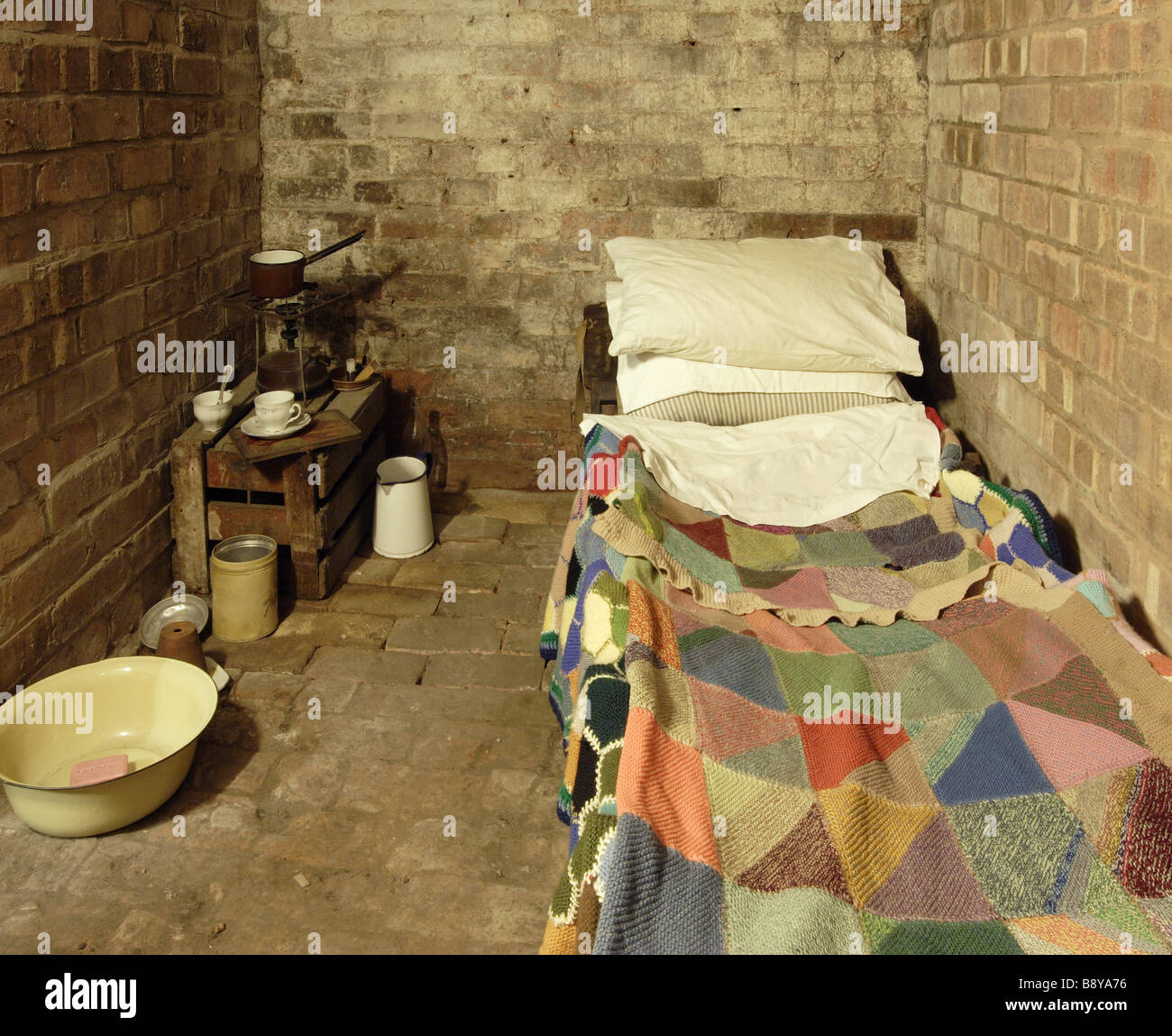 Birmingham back to backs hi-res stock photography and images - Alamy