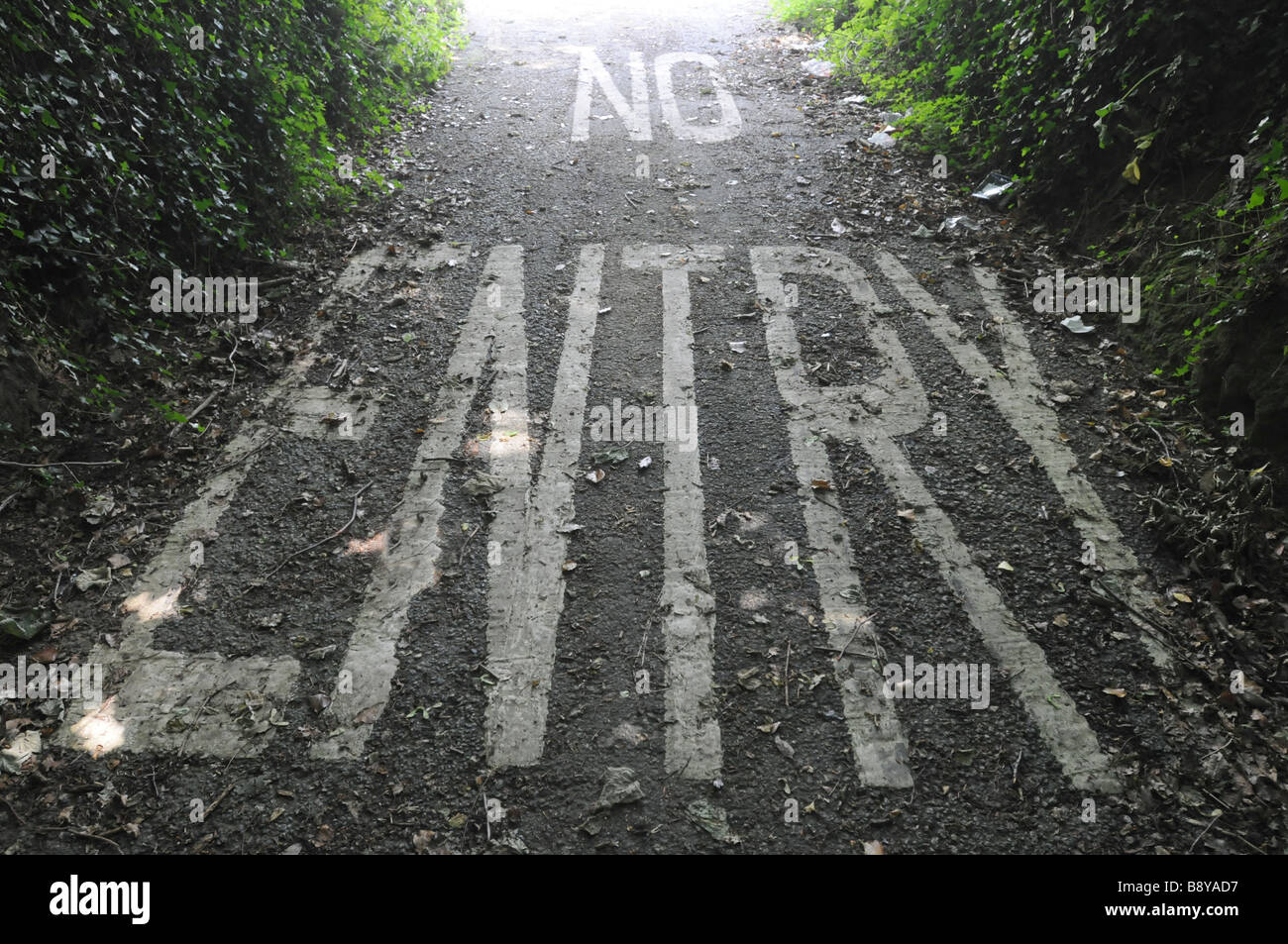 No entry sign on road hi-res stock photography and images - Alamy