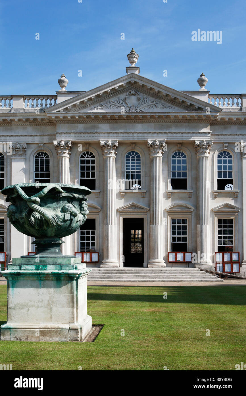 Cambridge Senate House lawns Stock Photo - Alamy