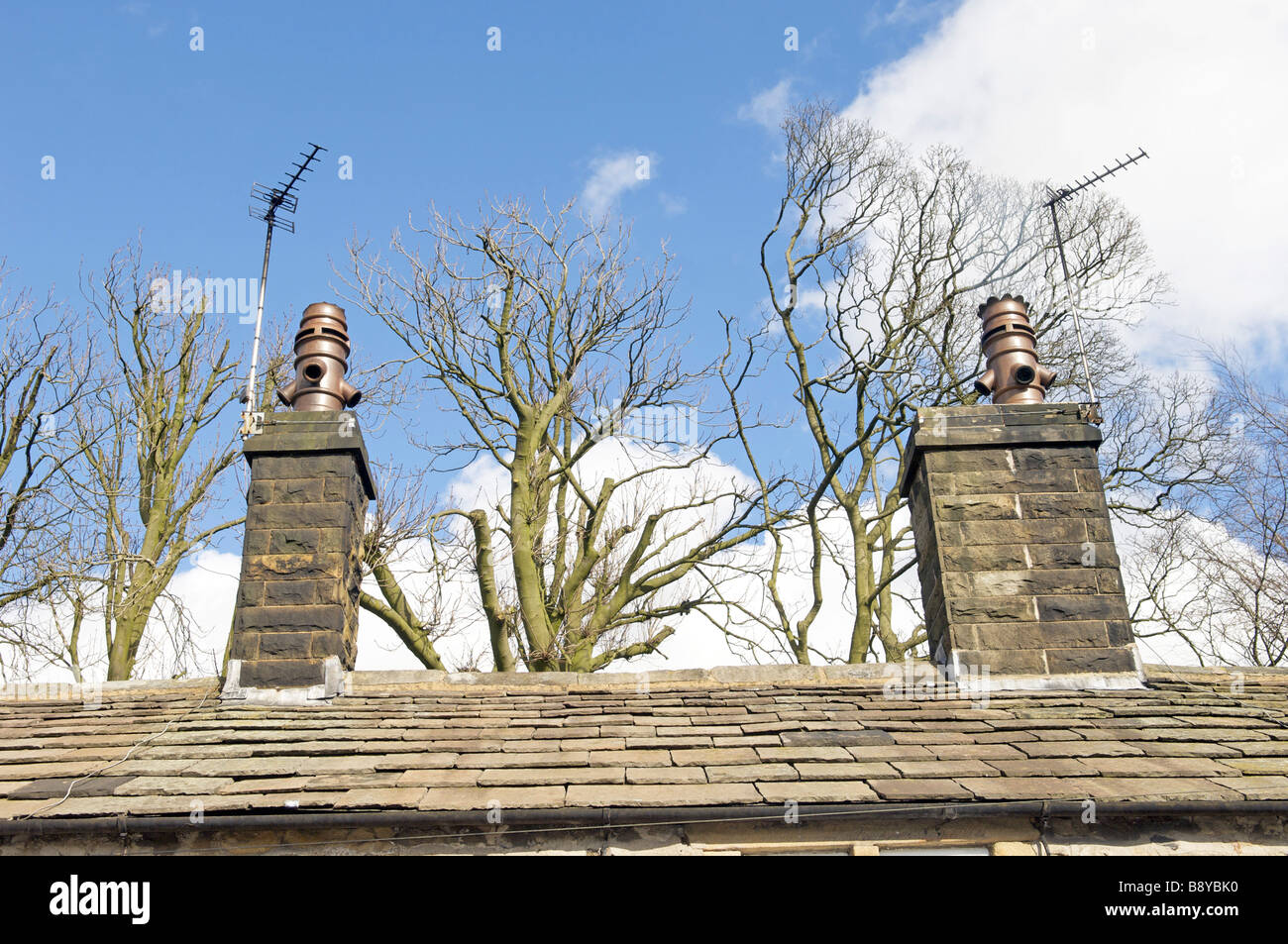 Chimneys england winter hi-res stock photography and images - Alamy
