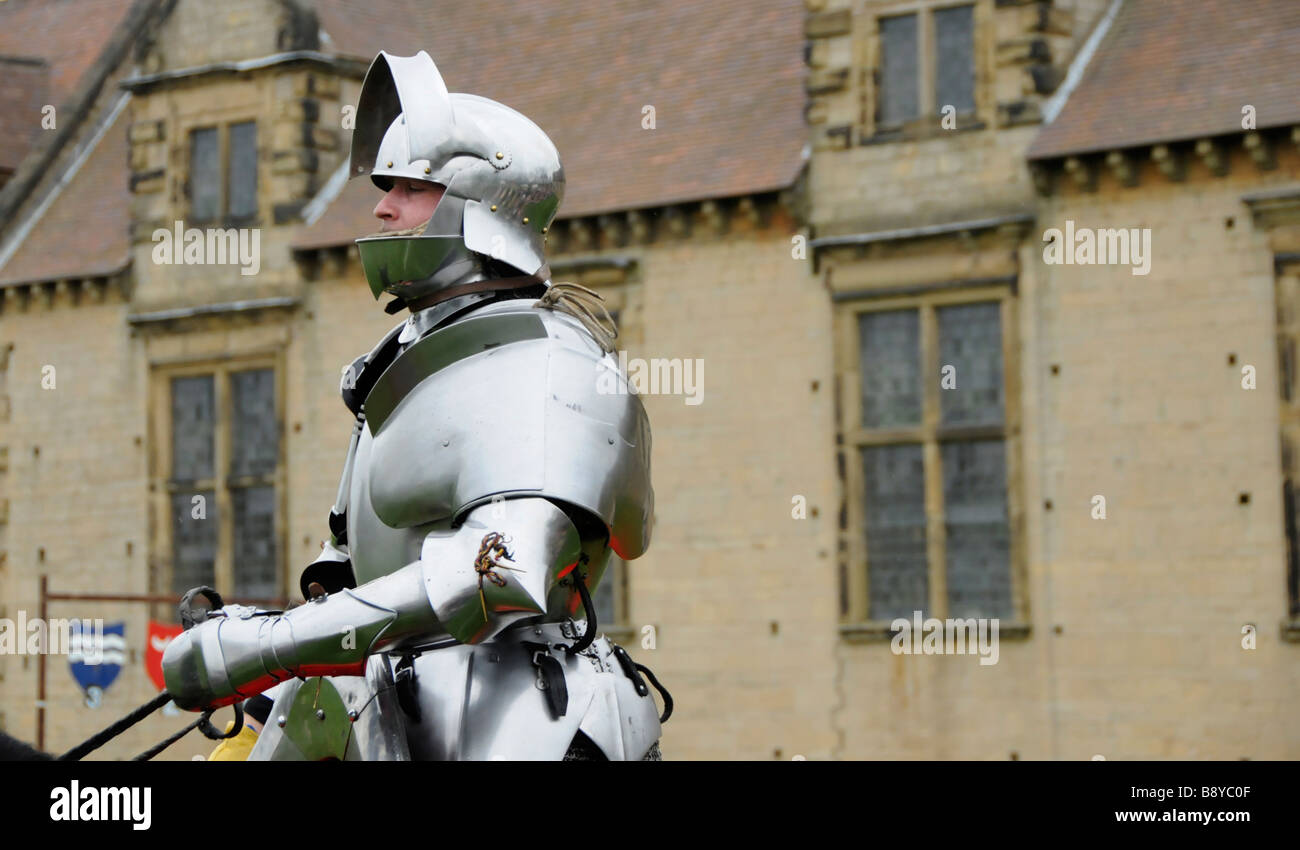 Medieval reenactment hi-res stock photography and images - Alamy