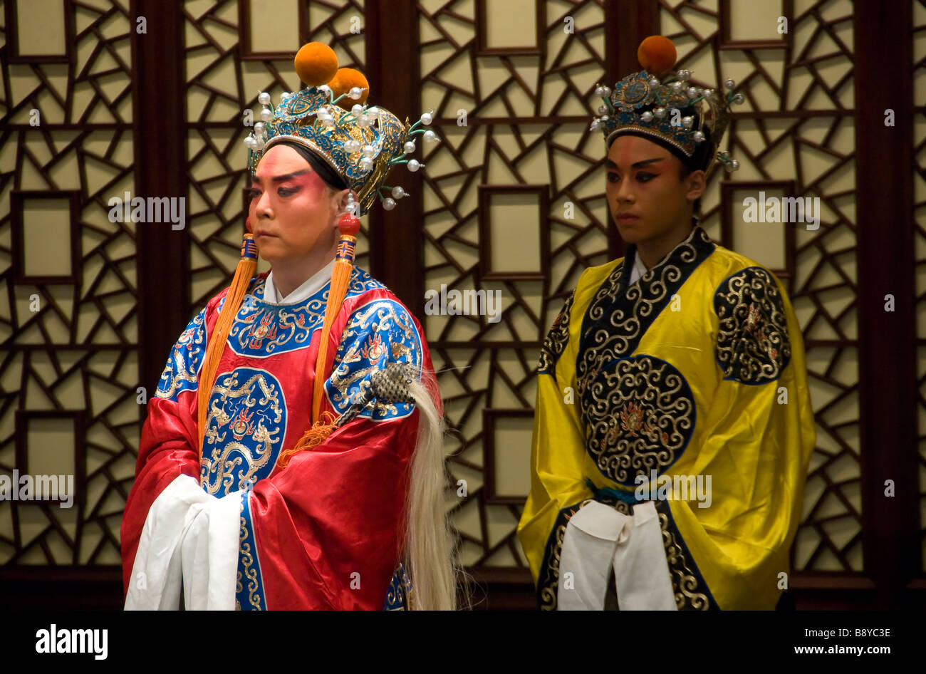 Traditional Chinese Opera, Beijing, China Stock Photo - Alamy