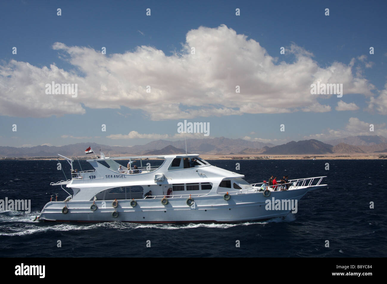 Red sea diving boats hi-res stock photography and images - Alamy