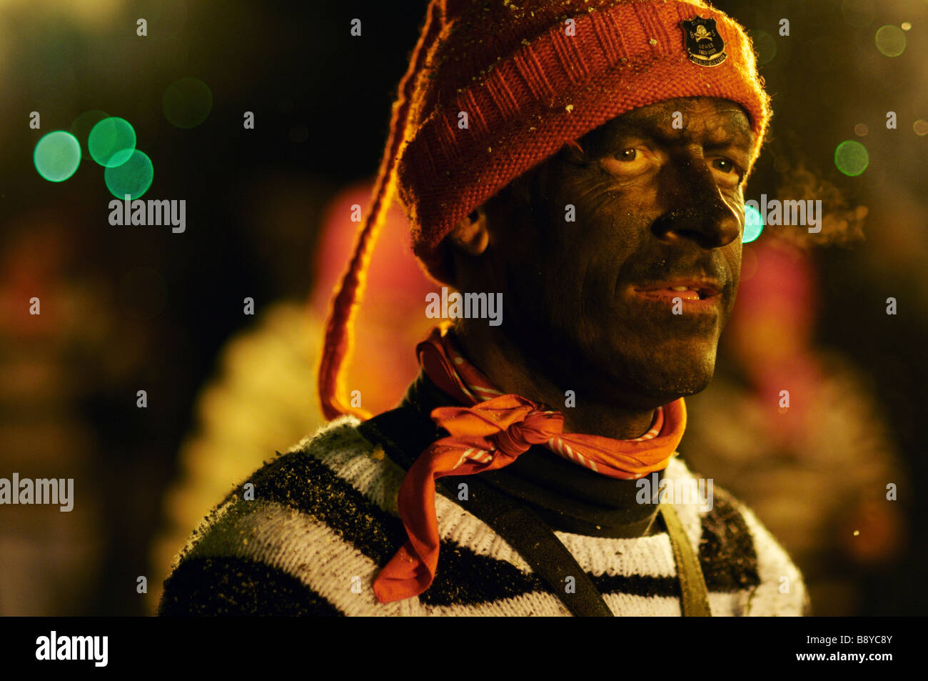 Man with blacked out face hi-res stock photography and images - Alamy