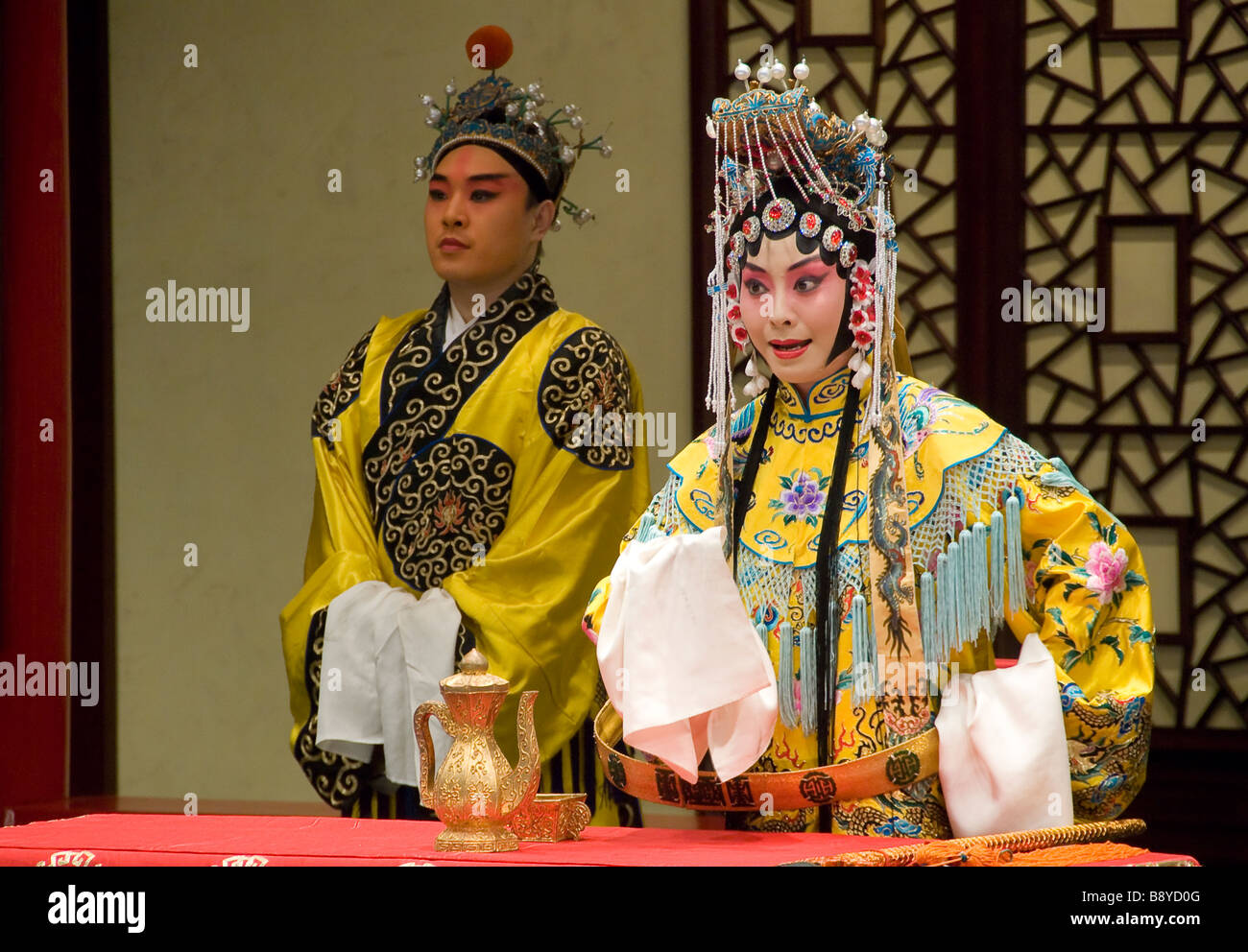Traditional Chinese Opera, Beijing, China Stock Photo - Alamy