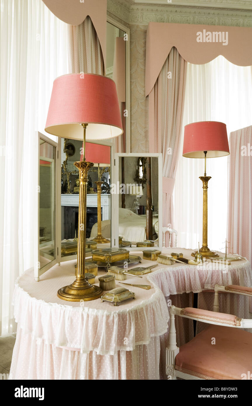 The kidney shaped dressing table dressed in muslin in Lady Anglesey s ...