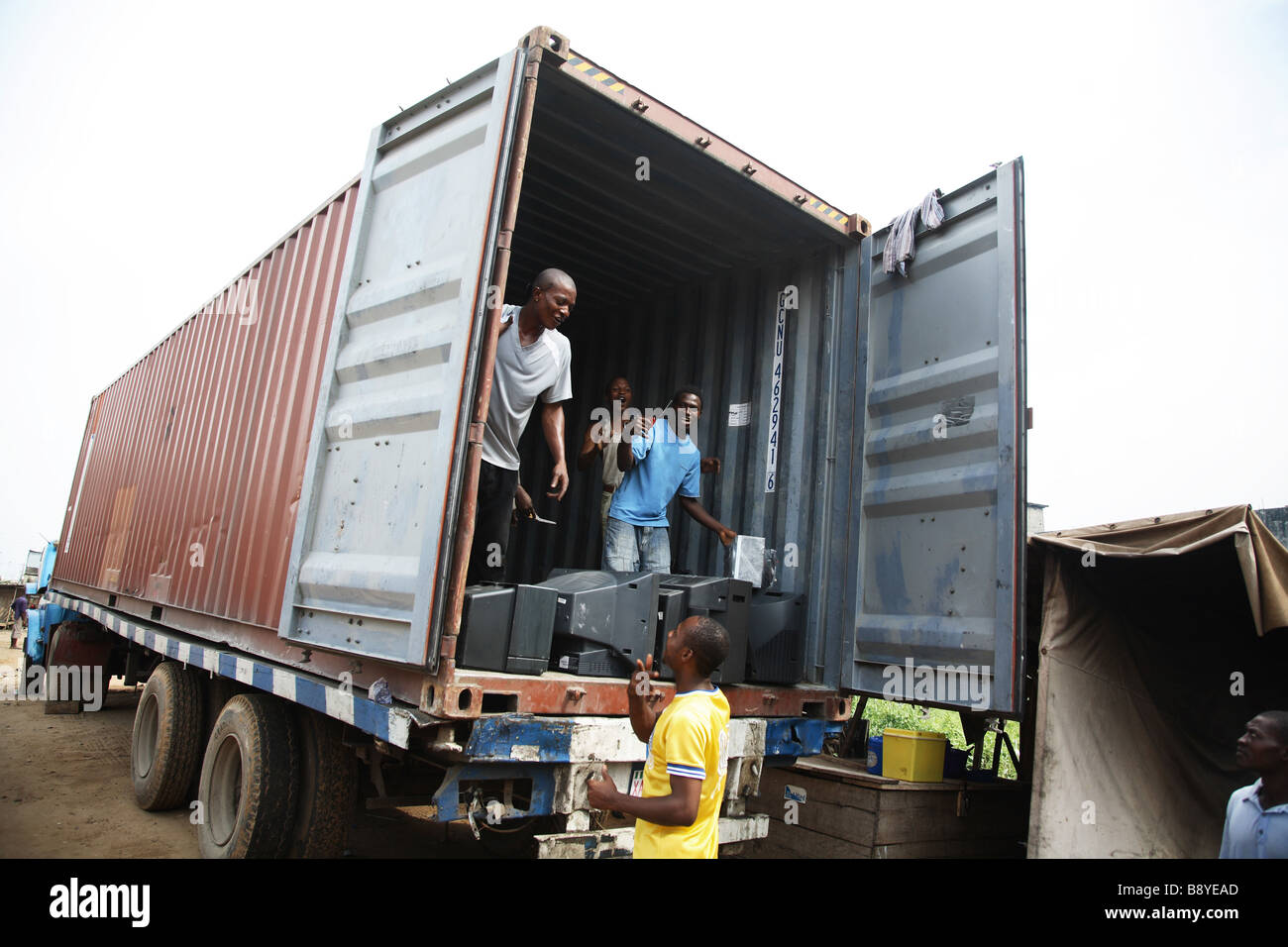 Being emptied hi-res stock photography and images - Alamy