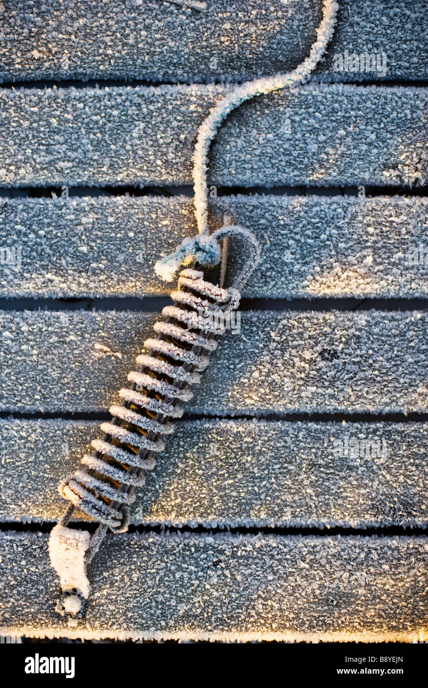 Close up of frozen rope hi-res stock photography and images - Alamy