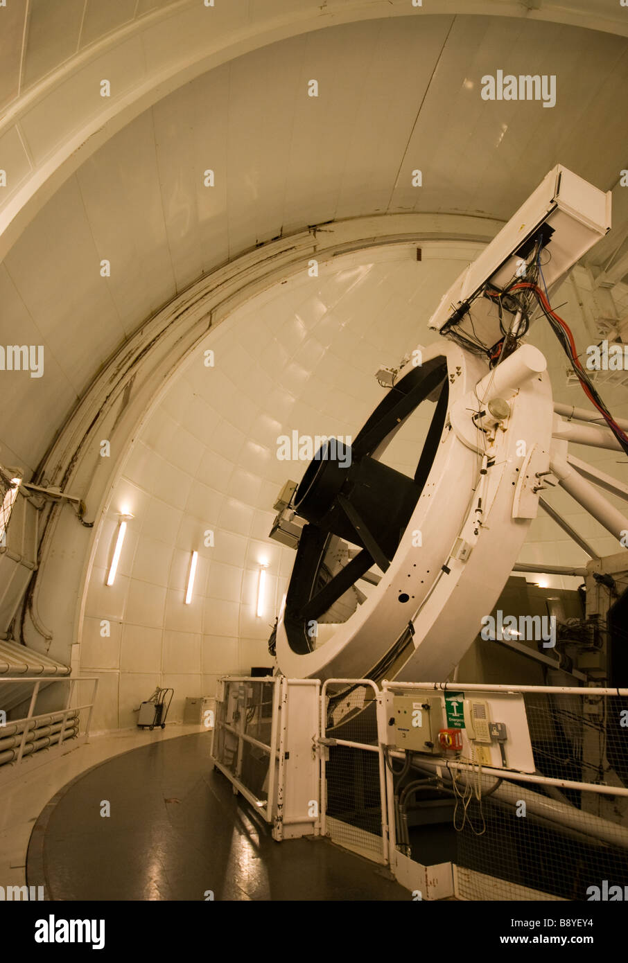 Telescope observatory inside hi-res stock photography and images - Alamy