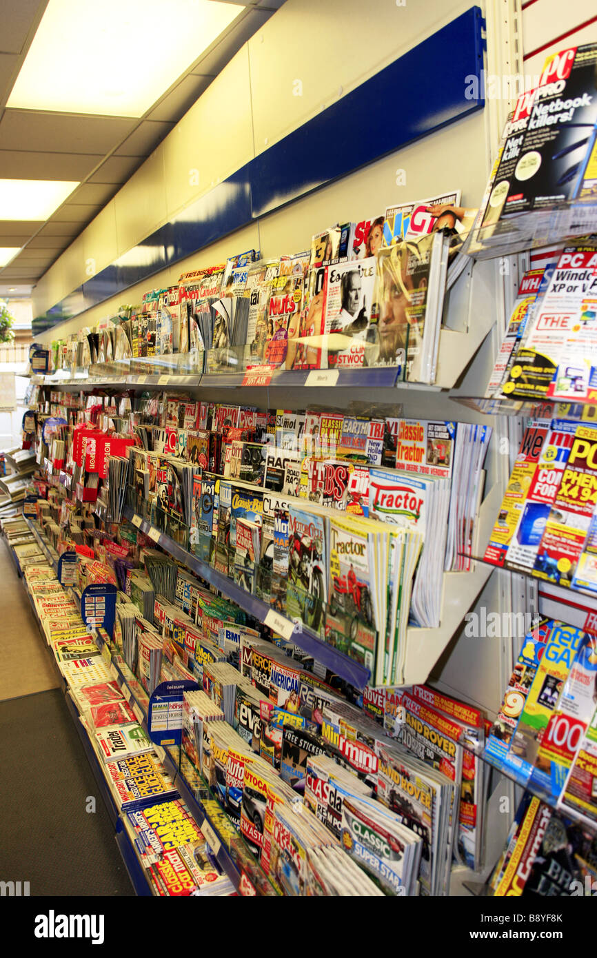 Business magazines sale on shelf hi-res stock photography and images ...