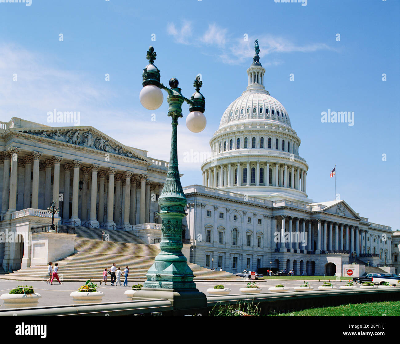 Washington dc capitol building street hi-res stock photography and ...