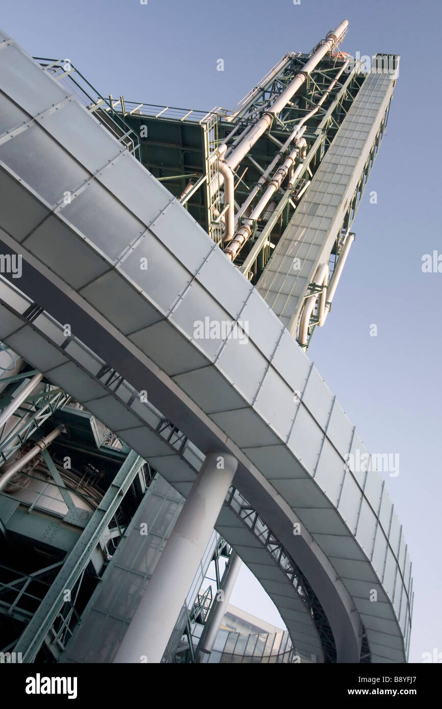 Blue gas tower hi-res stock photography and images - Alamy