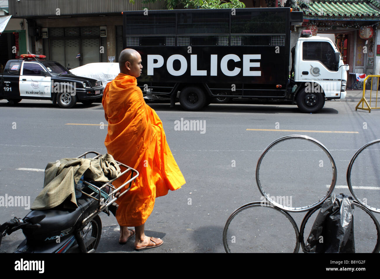 Asia police hi-res stock photography and images - Alamy