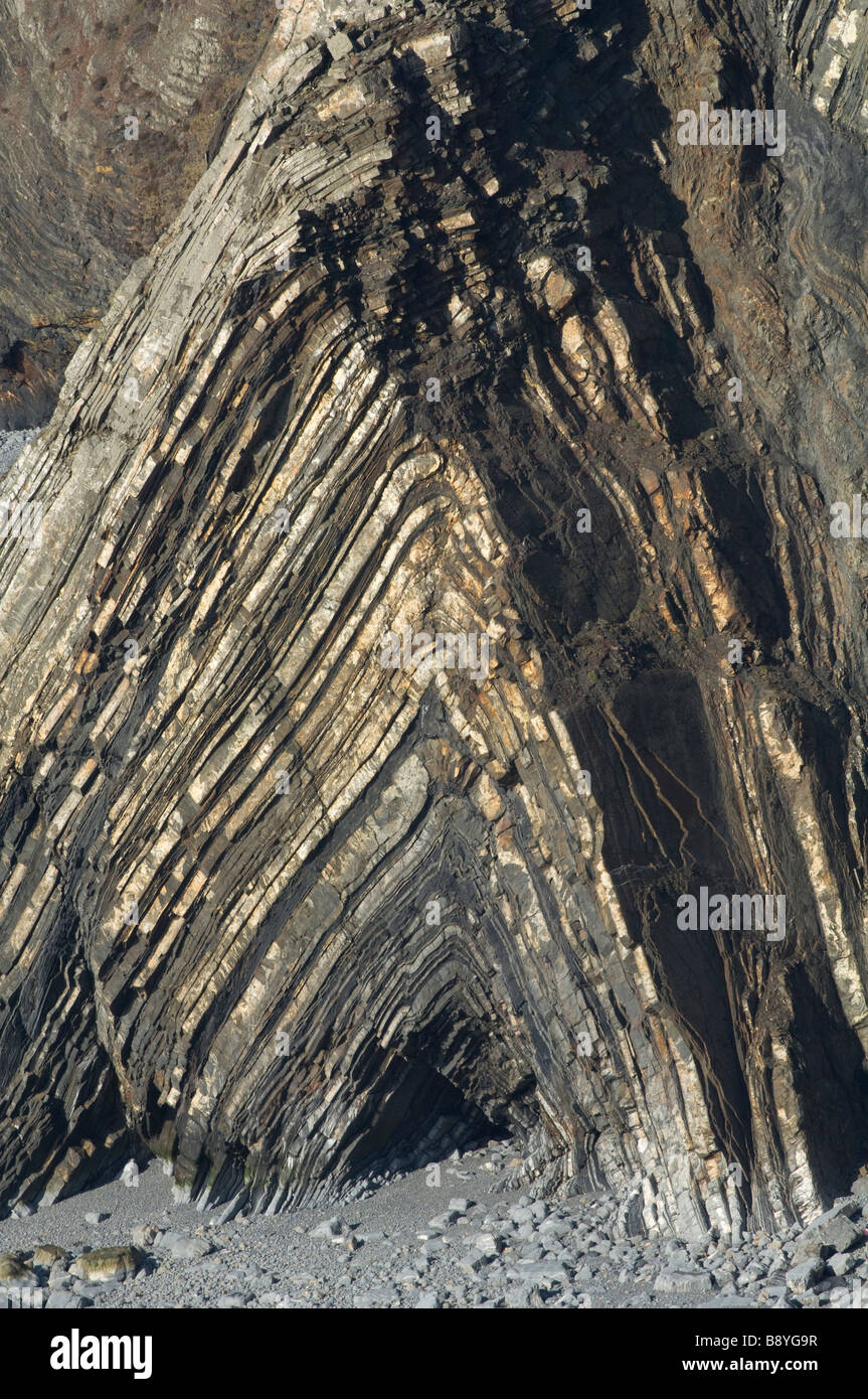 Angular anticlinal fold hi-res stock photography and images - Alamy