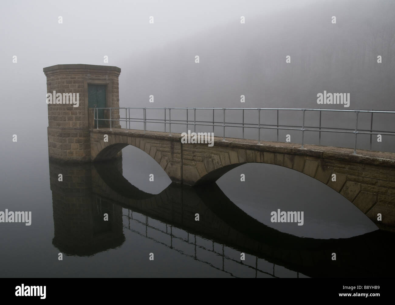 Linacre reservoir near Chesterfield Derbyshire England on a misty ...