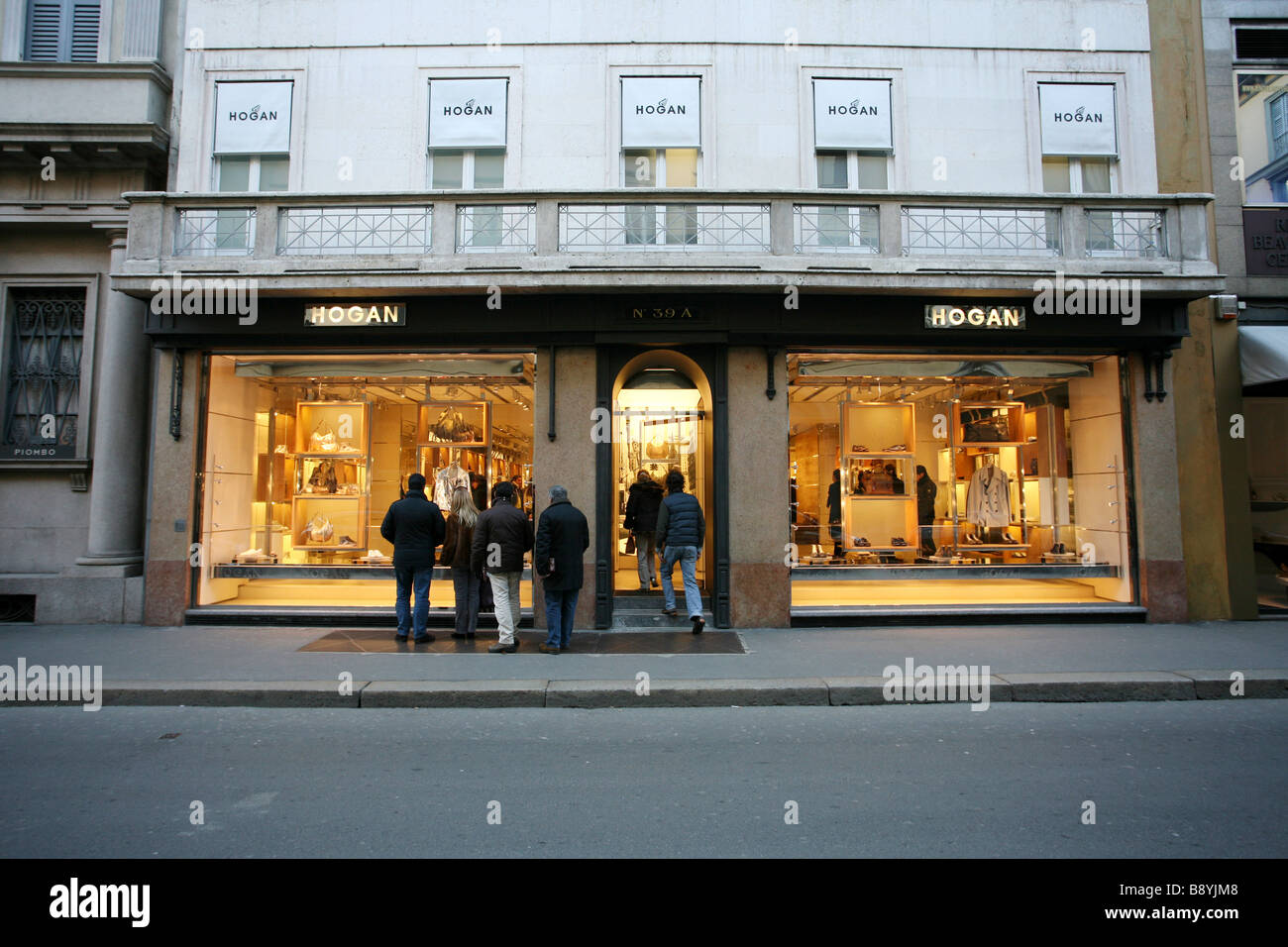 Hoogan store hi-res stock photography and images - Alamy