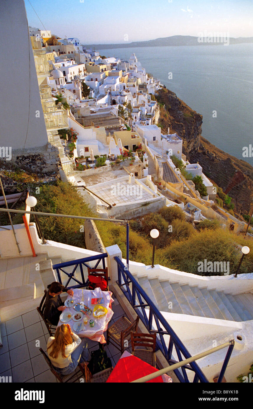 Two level cafe hi-res stock photography and images - Alamy