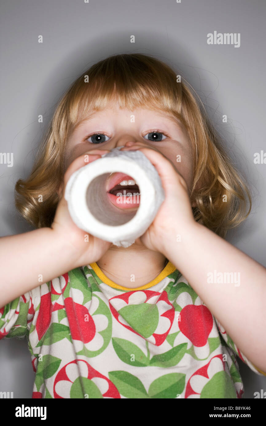 Child girl toilet roll hi-res stock photography and images - Alamy