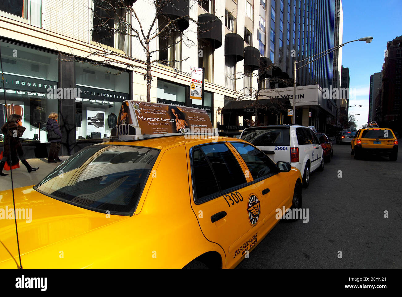 Chicago yellow cab hi-res stock photography and images - Alamy