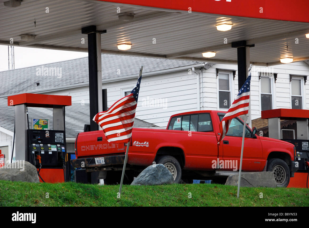 Oil station hi-res stock photography and images - Alamy