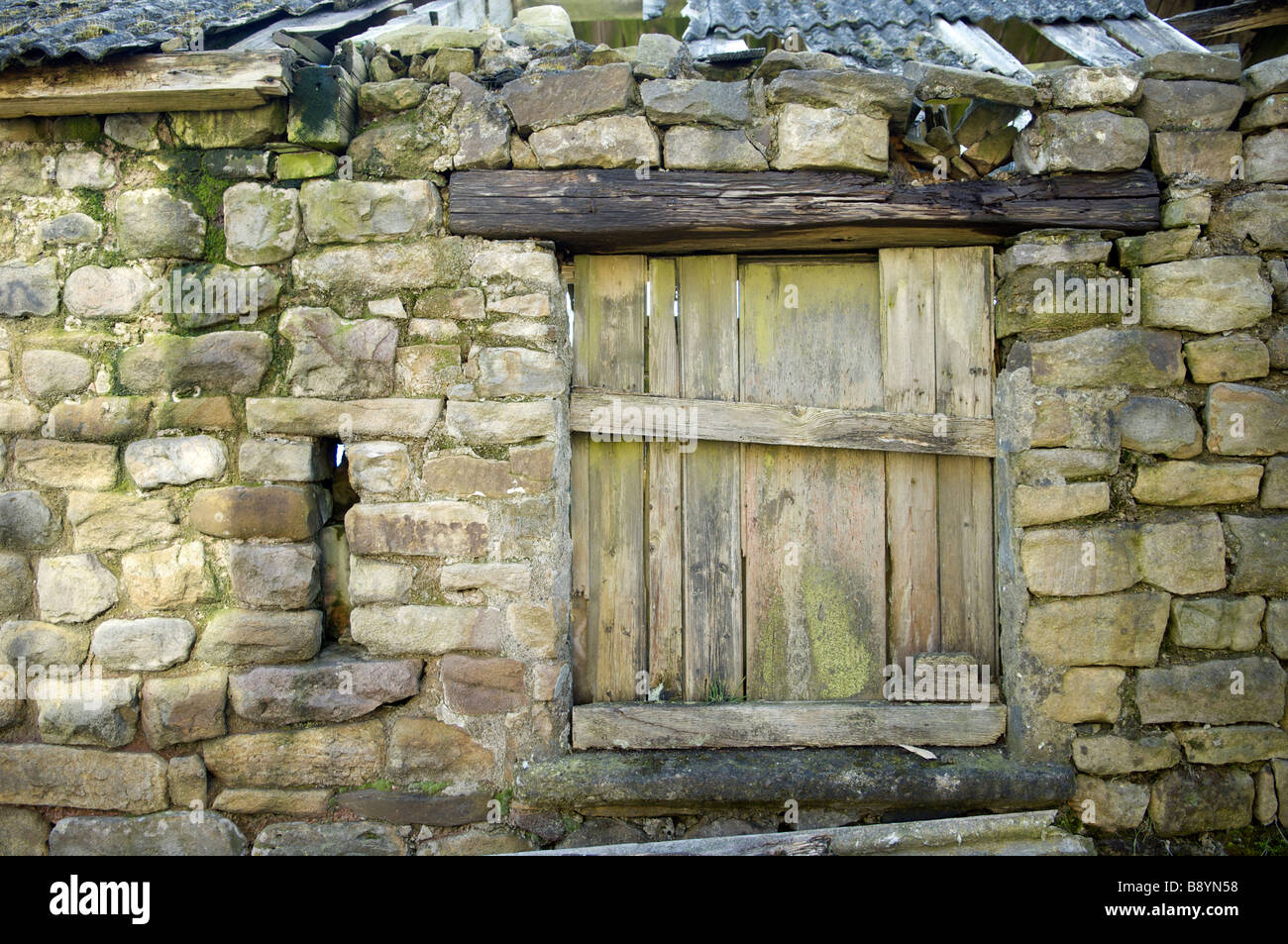 Barn with stone hi-res stock photography and images - Alamy