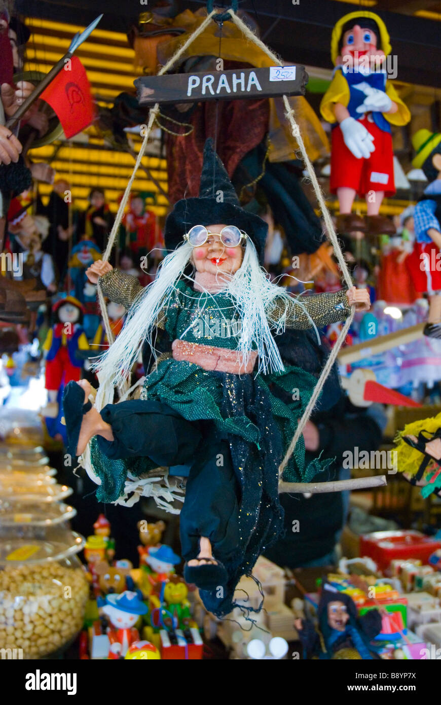 Puppets and other traditional souvenirs at Havelska market in old town ...