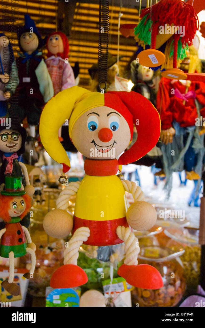 Puppets and other traditional souvenirs at Havelska market in old town ...