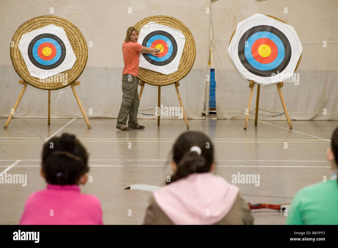 Children practising archery Stock Photo - Alamy