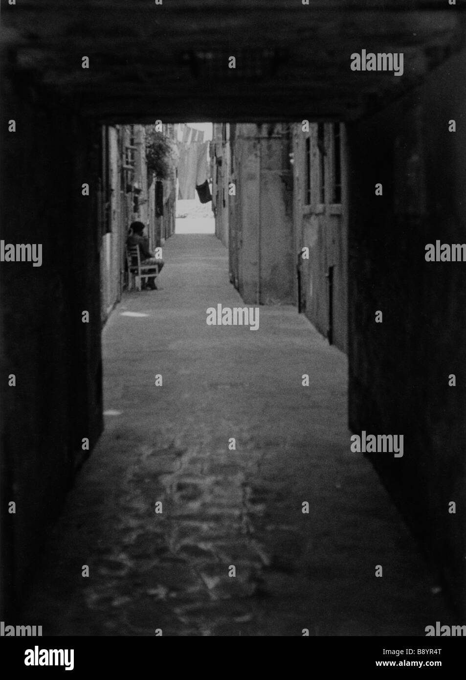 An alleway in Venice Stock Photo - Alamy
