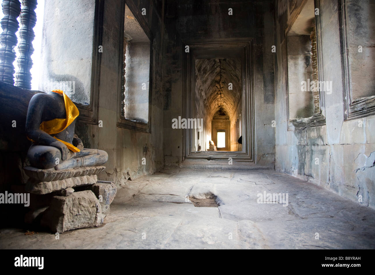 Angkor wat interior hi-res stock photography and images - Alamy