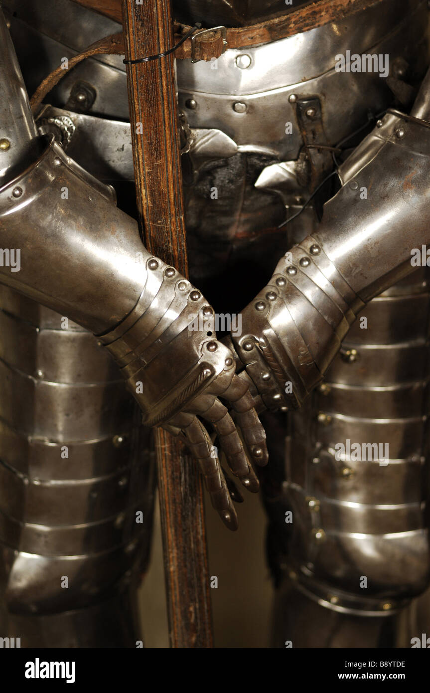 16th century german armour metal hi-res stock photography and images ...