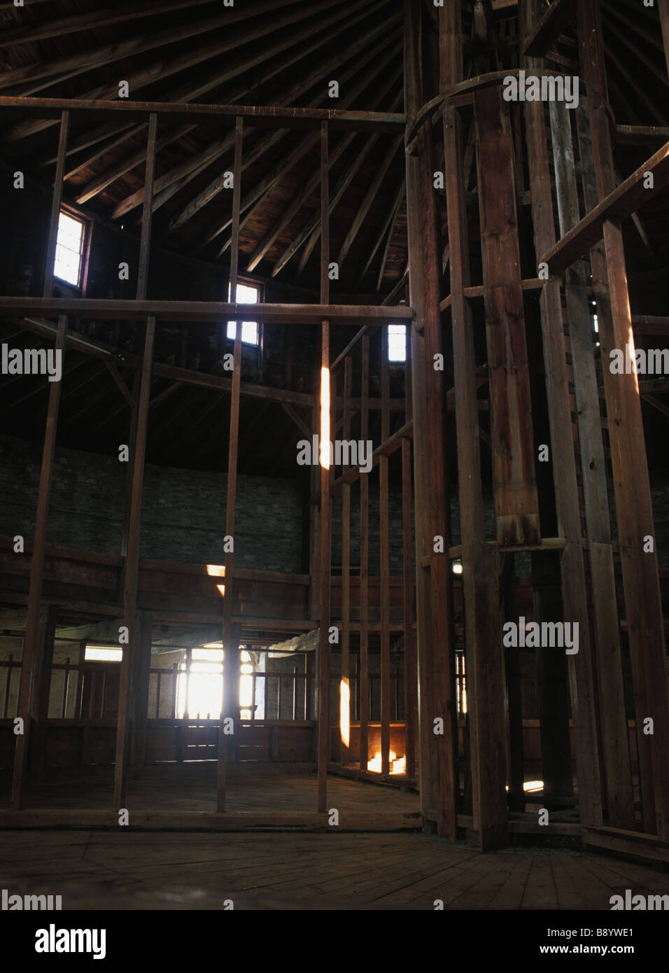 Shaker round barn hi-res stock photography and images - Alamy