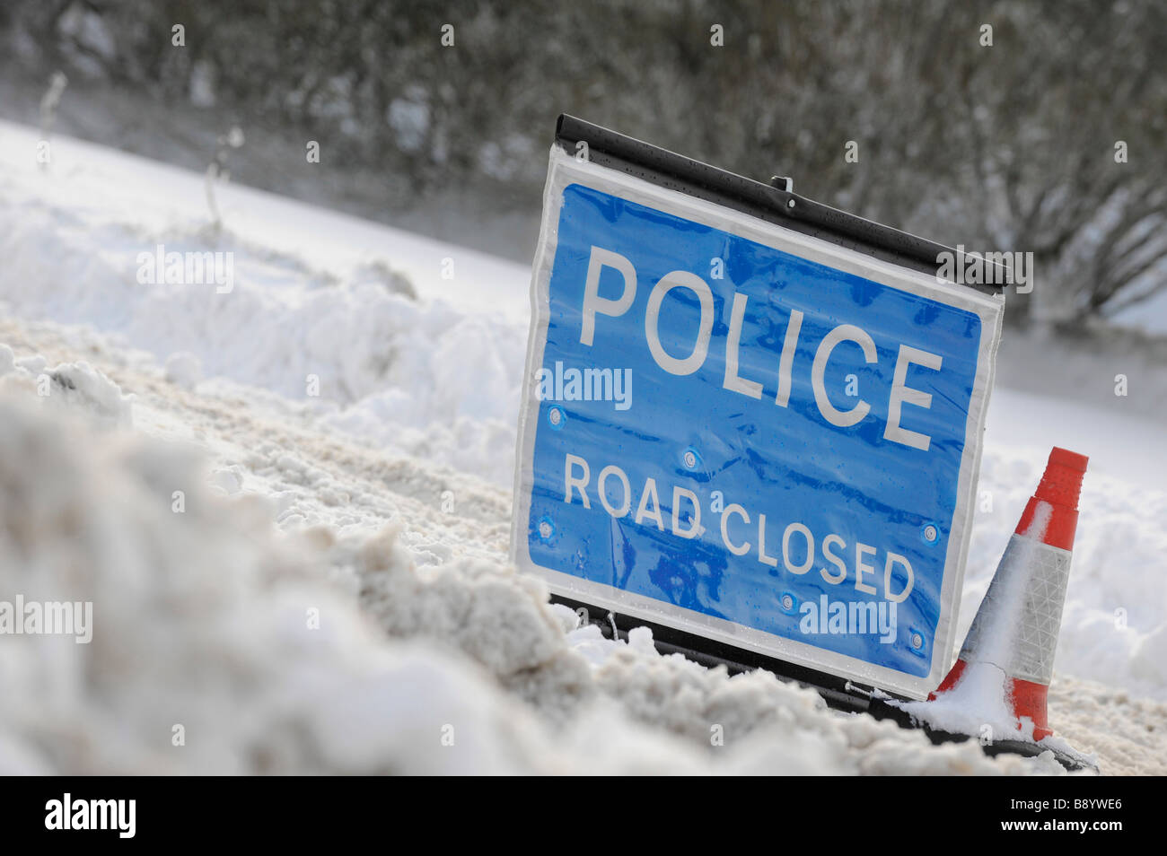 Sign of bad weather hi-res stock photography and images - Alamy