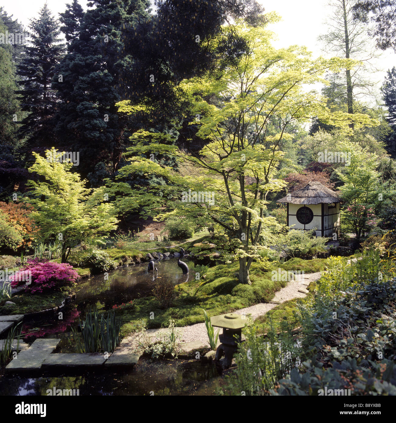 Japanese hut hi-res stock photography and images - Alamy