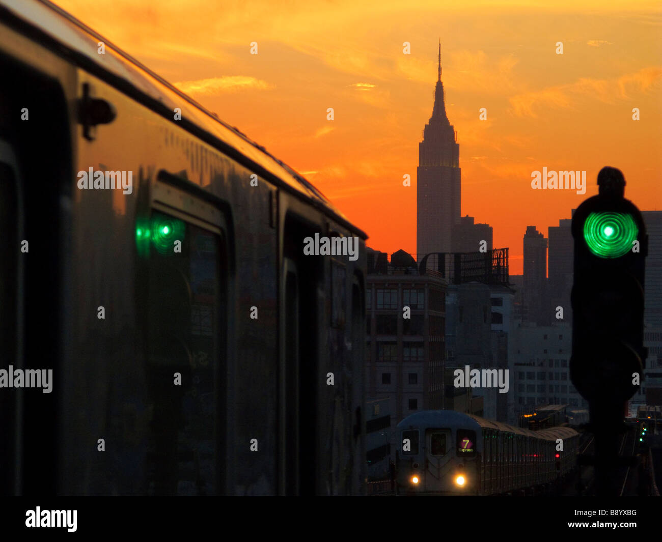Empire State Building and Midtown Manhattan at sunset with Seven Line ...