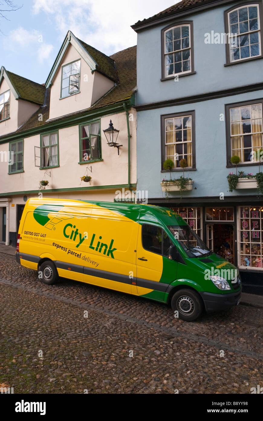 A City Link van on delivery at Elm Hill in Norwich,Norfolk,Uk Stock ...