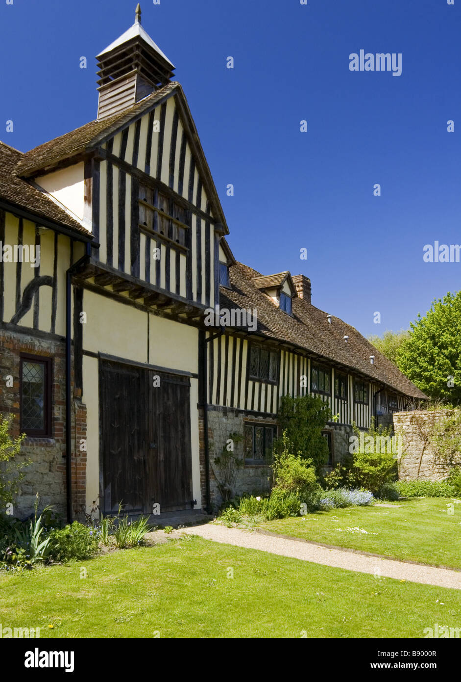 15th century buildings hi-res stock photography and images - Alamy