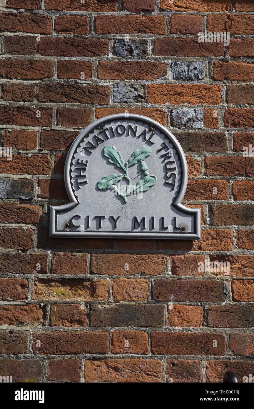 National Trust sign at Winchester City Mill, Hampshire Stock Photo - Alamy