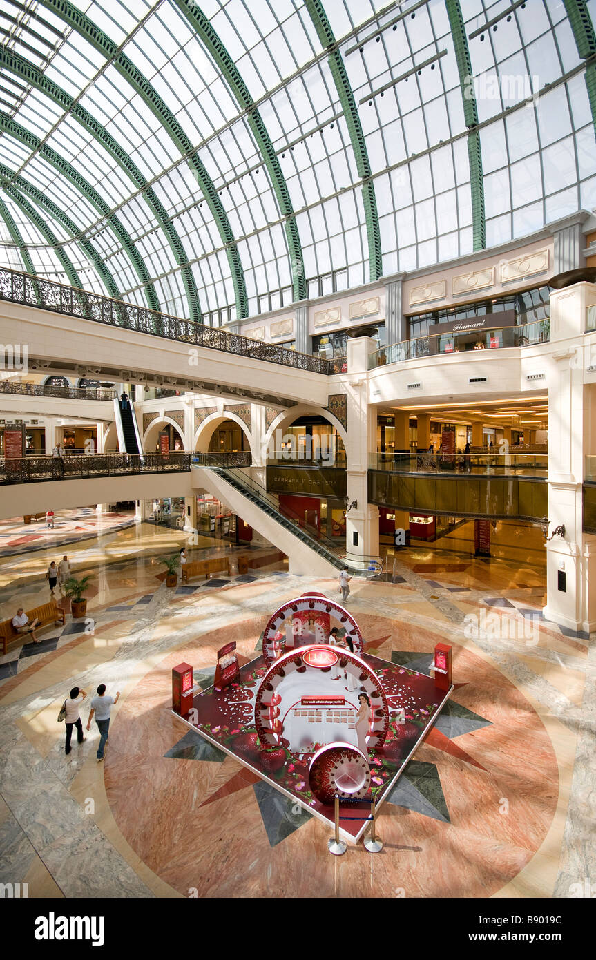 Dubai mall roof architecture hi-res stock photography and images - Alamy