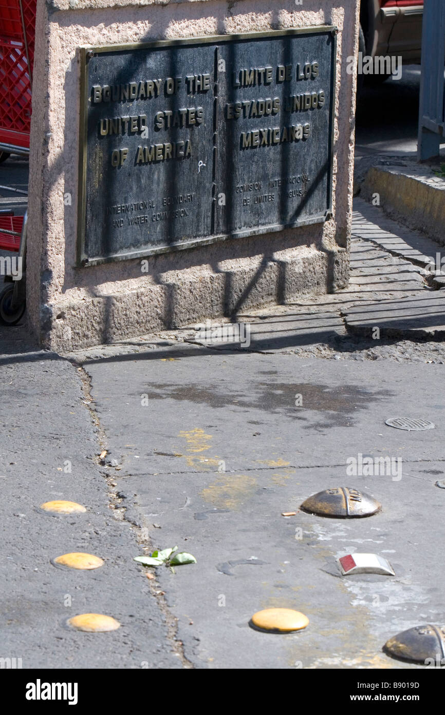 Monument marking the the United States Mexico border at the Tijuana ...