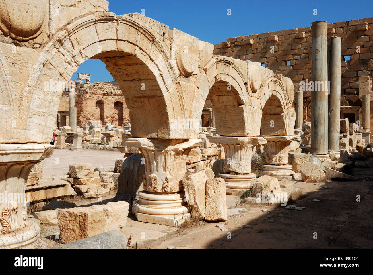 Leptis magna ruins arch hi-res stock photography and images - Alamy