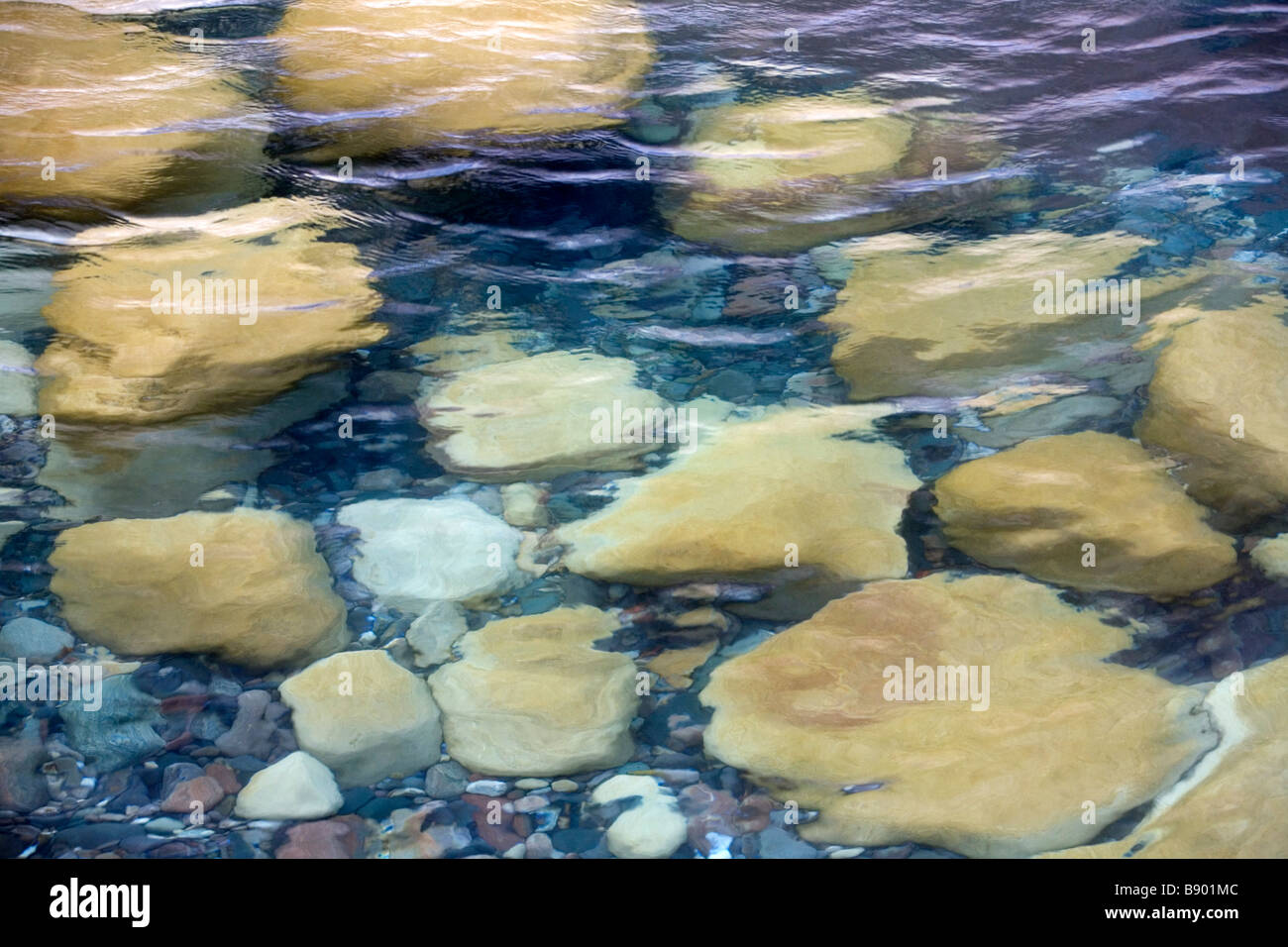 Underwater rocks hi-res stock photography and images - Alamy
