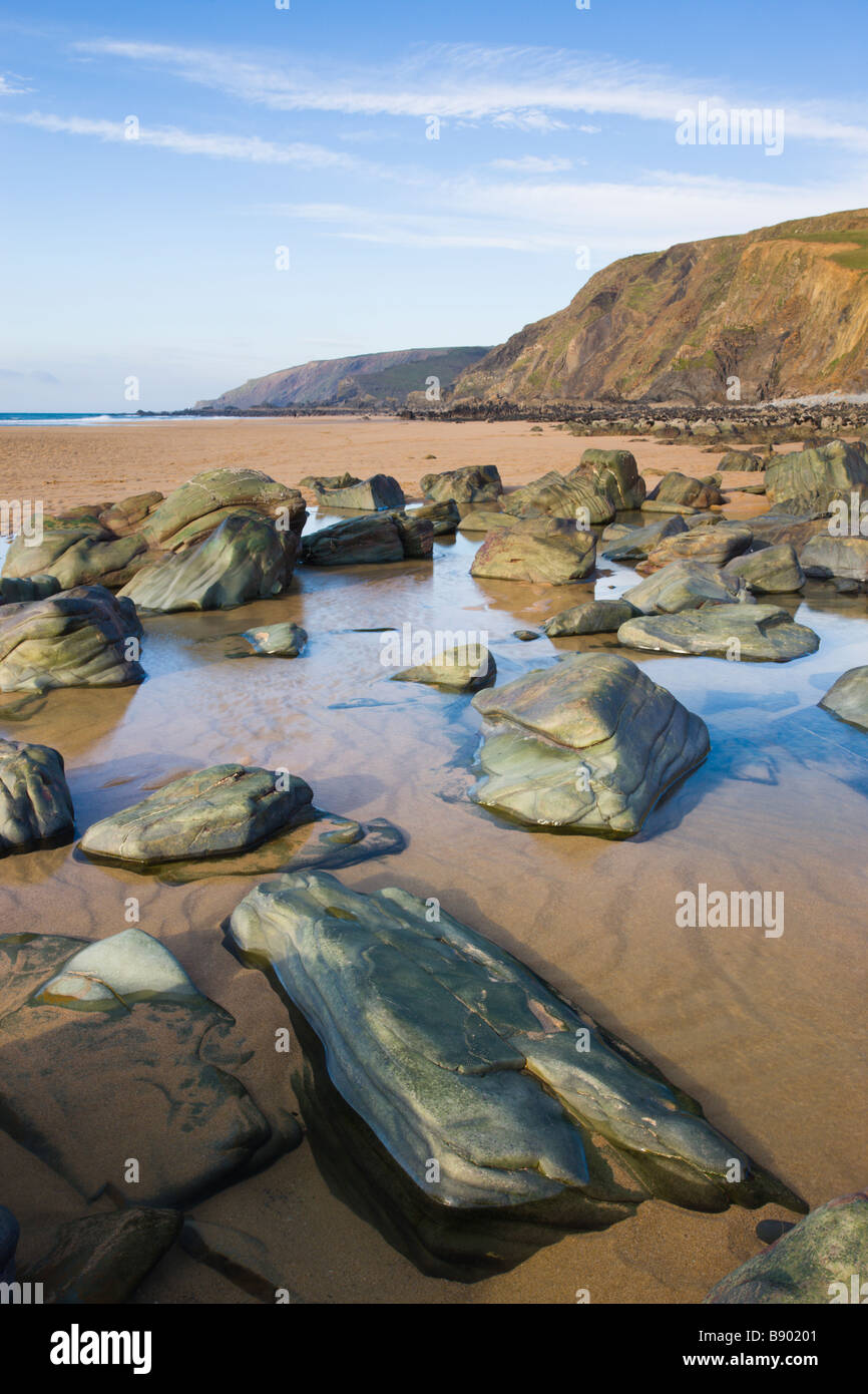 Rocks and rockpools on the beach at Sandymouth Bay North Cornwall ...