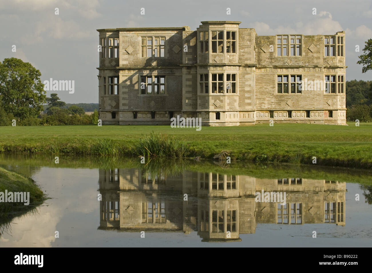 Lyveden house garden hi-res stock photography and images - Alamy