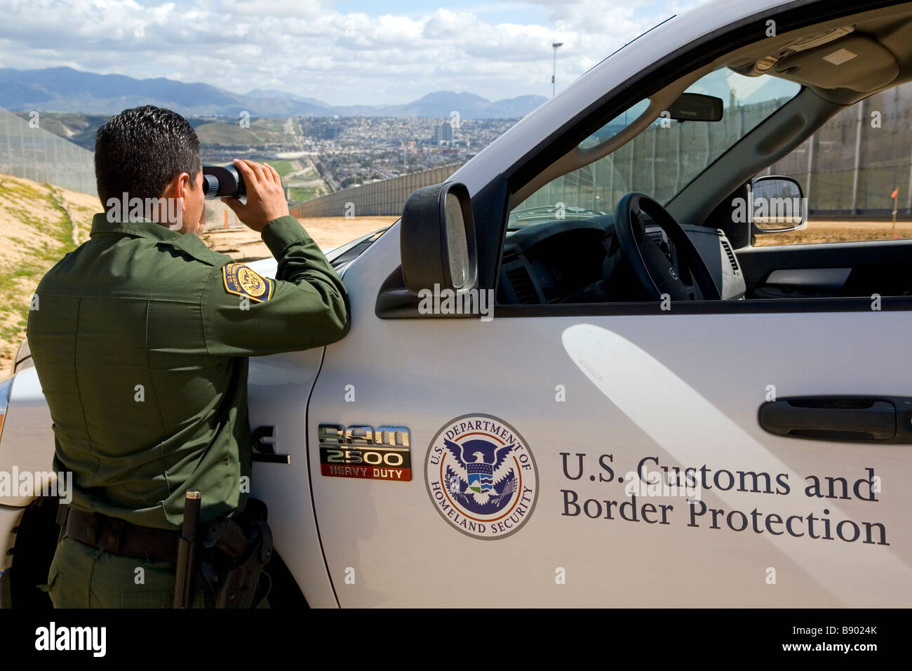 United States Border Patrol Agent At The U S Mexico Border Near San