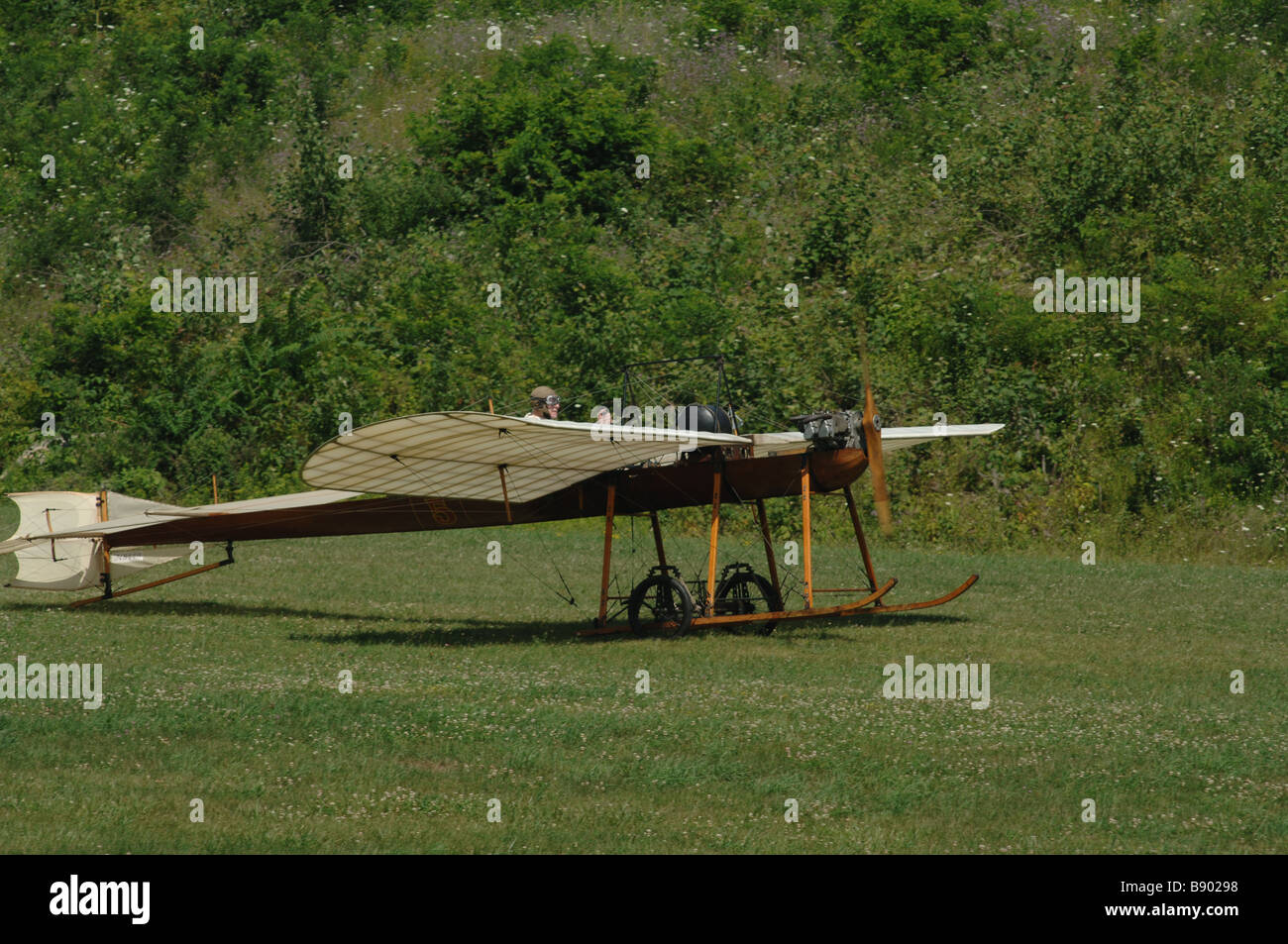 Early aircraft hi-res stock photography and images - Alamy