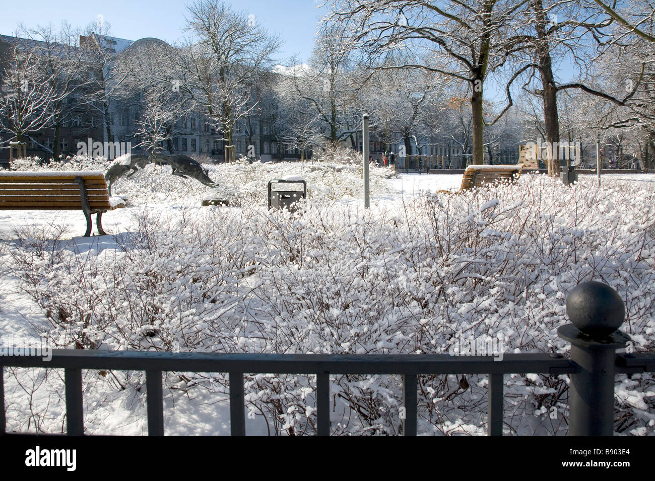 park winter scene Stock Photo - Alamy