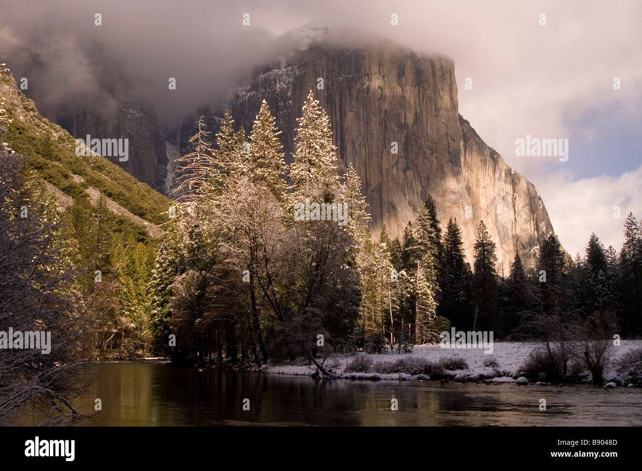 Merced river ca usa hi-res stock photography and images - Alamy