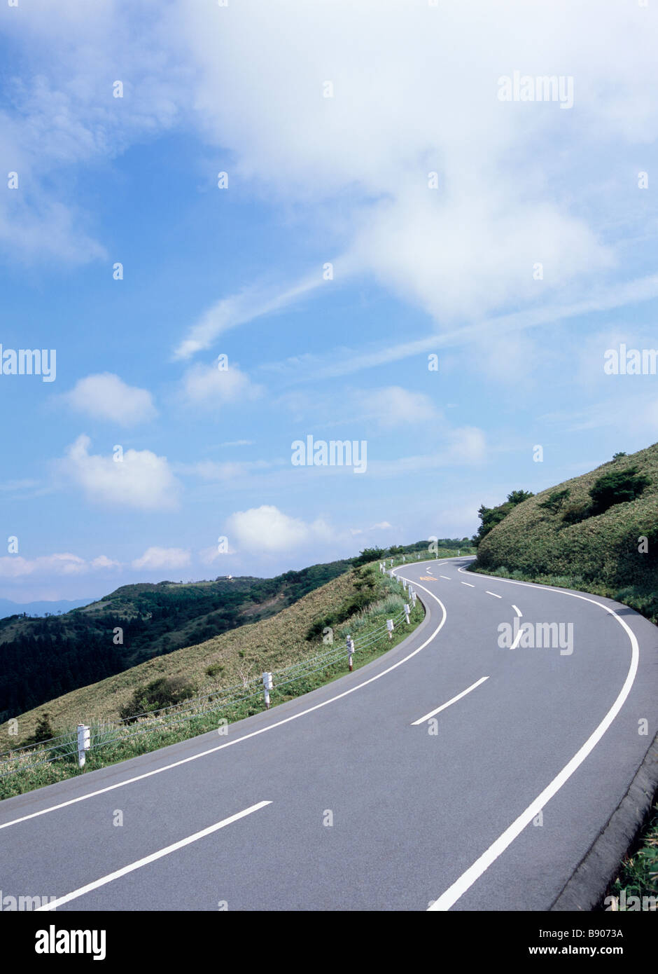 Curve road hi-res stock photography and images - Alamy